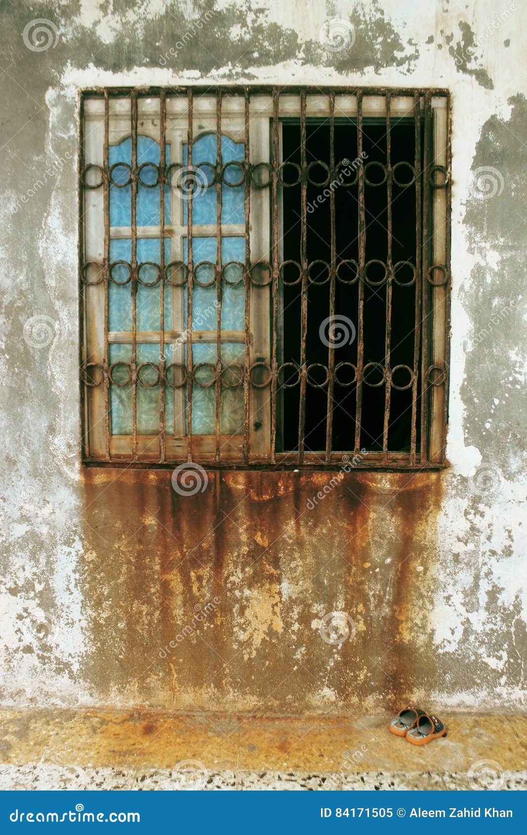 Old window with rust stock image. Image of building, house - 84171505