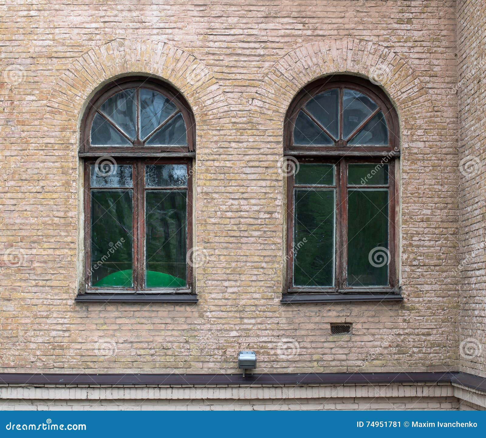 Old Windows, Grunge Windows, Brick Texture Stock Image - Image of ...