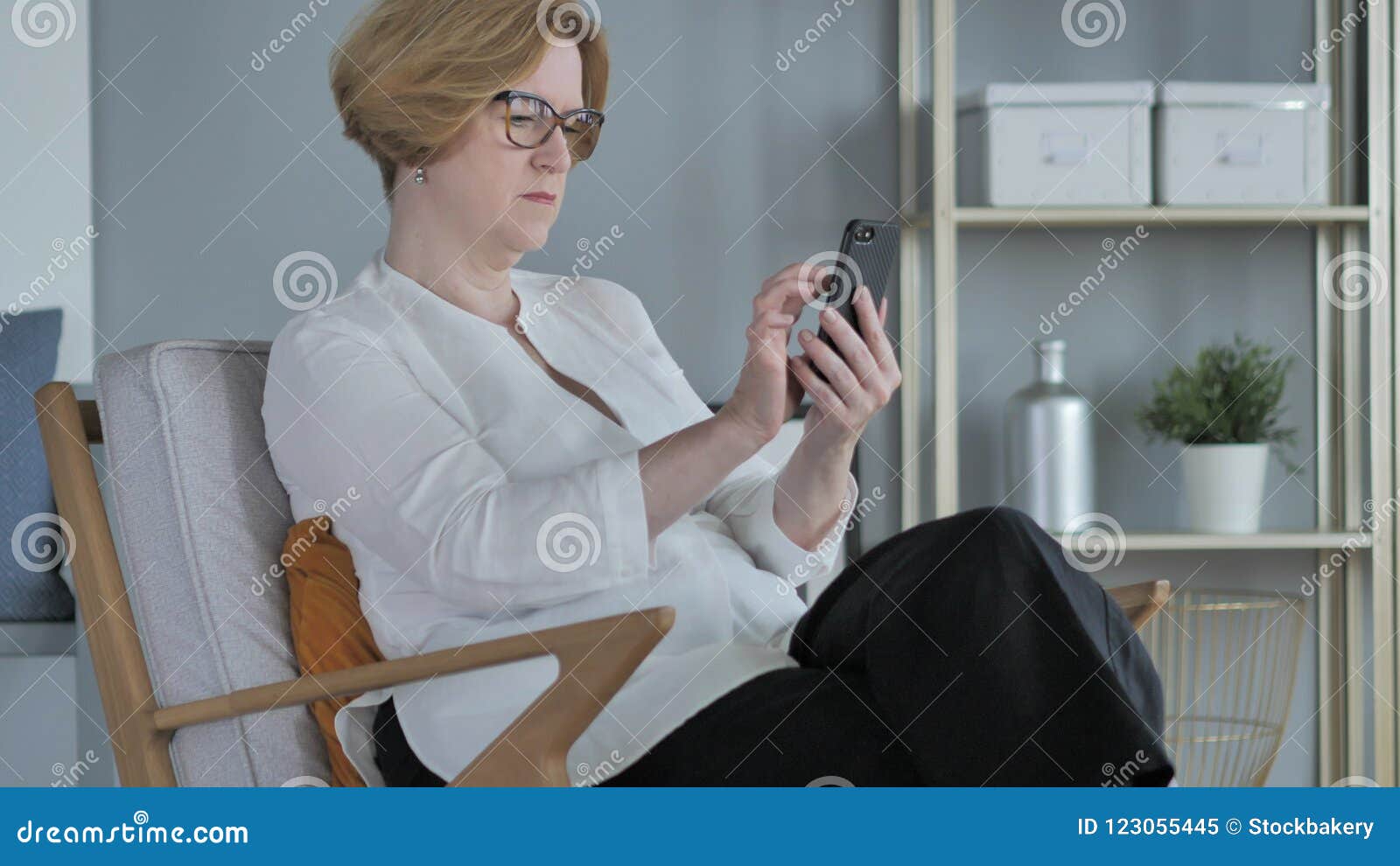 Old Woman Browsing on Smartphone, Using Internet Stock Image - Image of ...