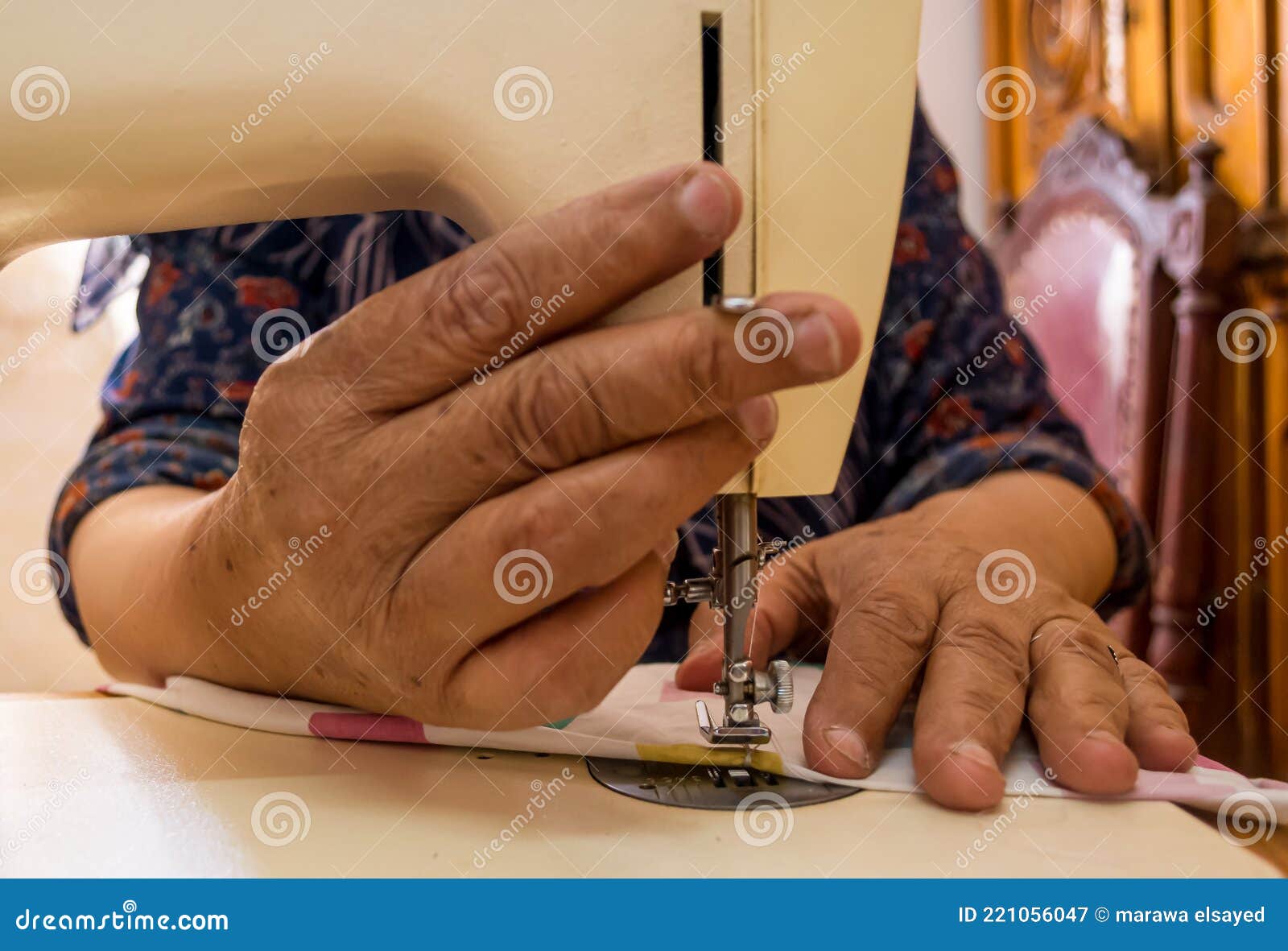 Old Woman Hand`s Using a Sewing Machine Stock Image - Image of fabric ...