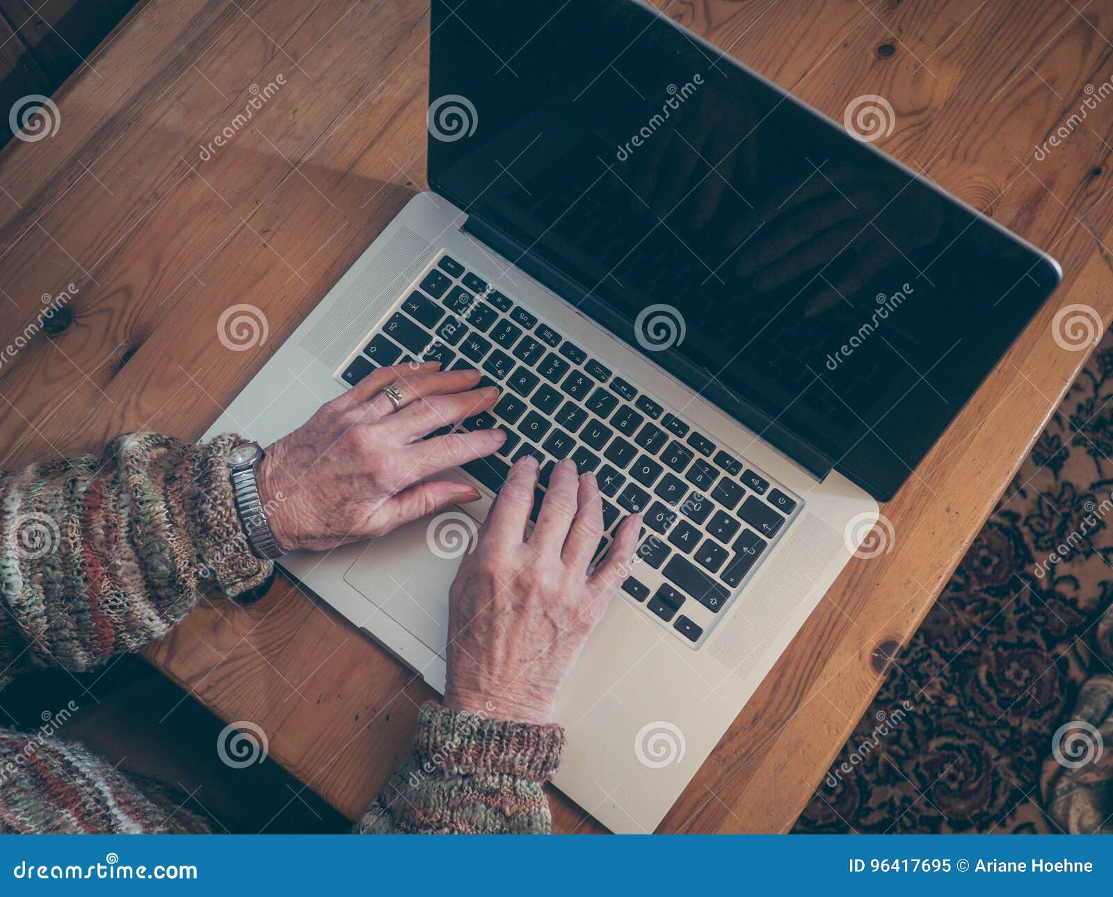 The Old Woman Hands Typing on a Laptop Stock Image - Image of beautiful ...