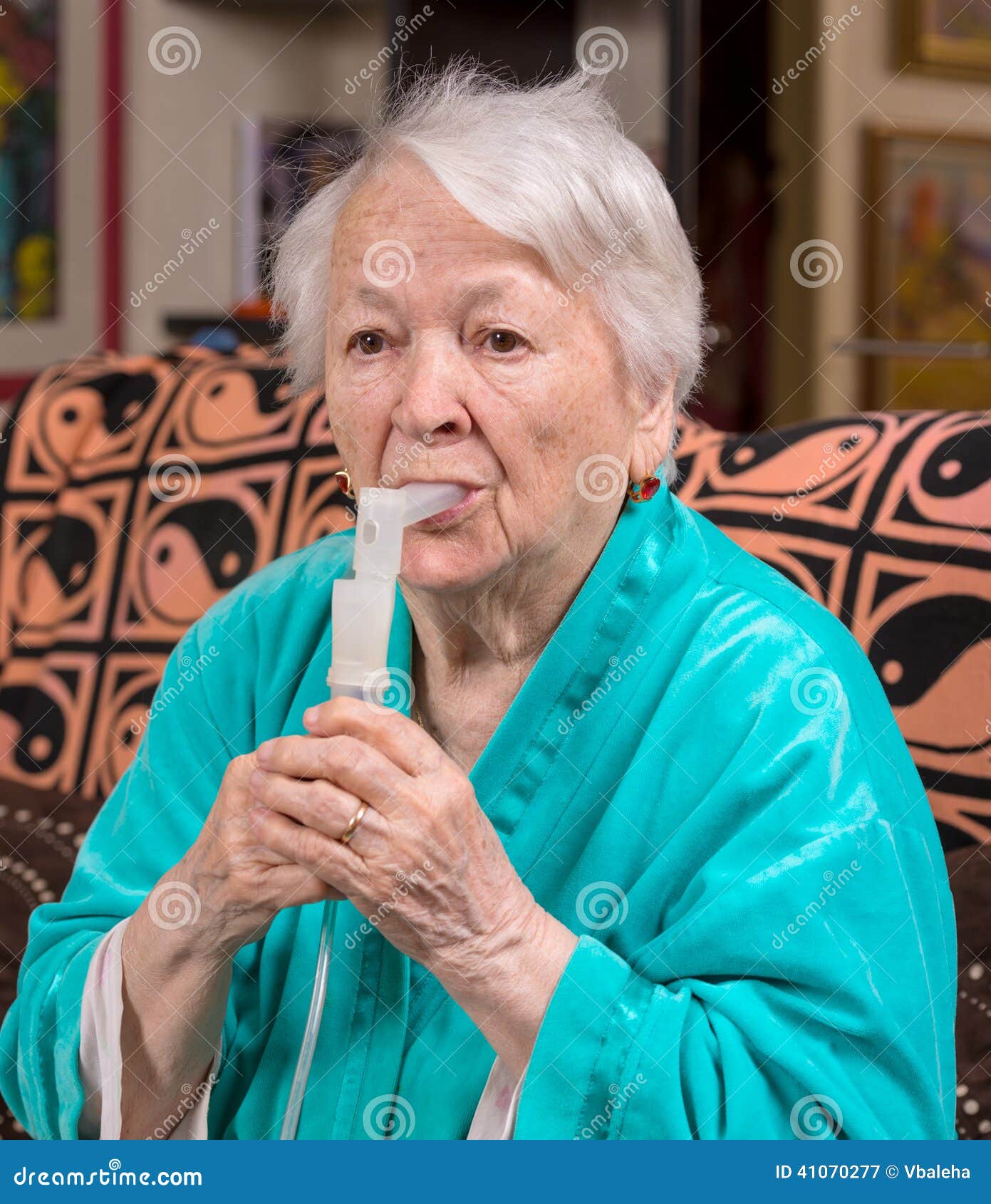 Old Woman Making an Inhalation Stock Image - Image of emergency, adult ...