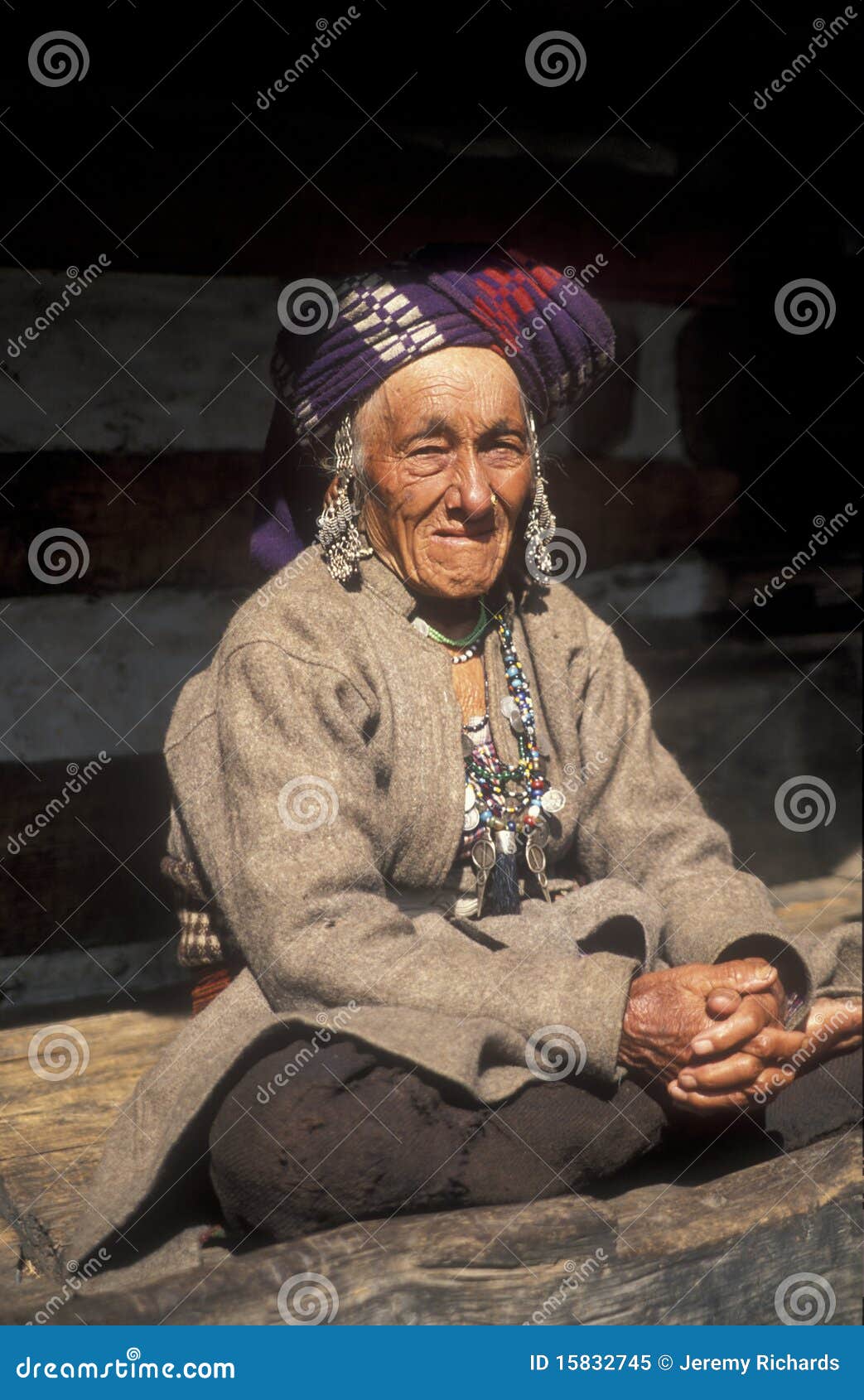 Old Woman of the Mountains editorial image. Image of indian - 15832745