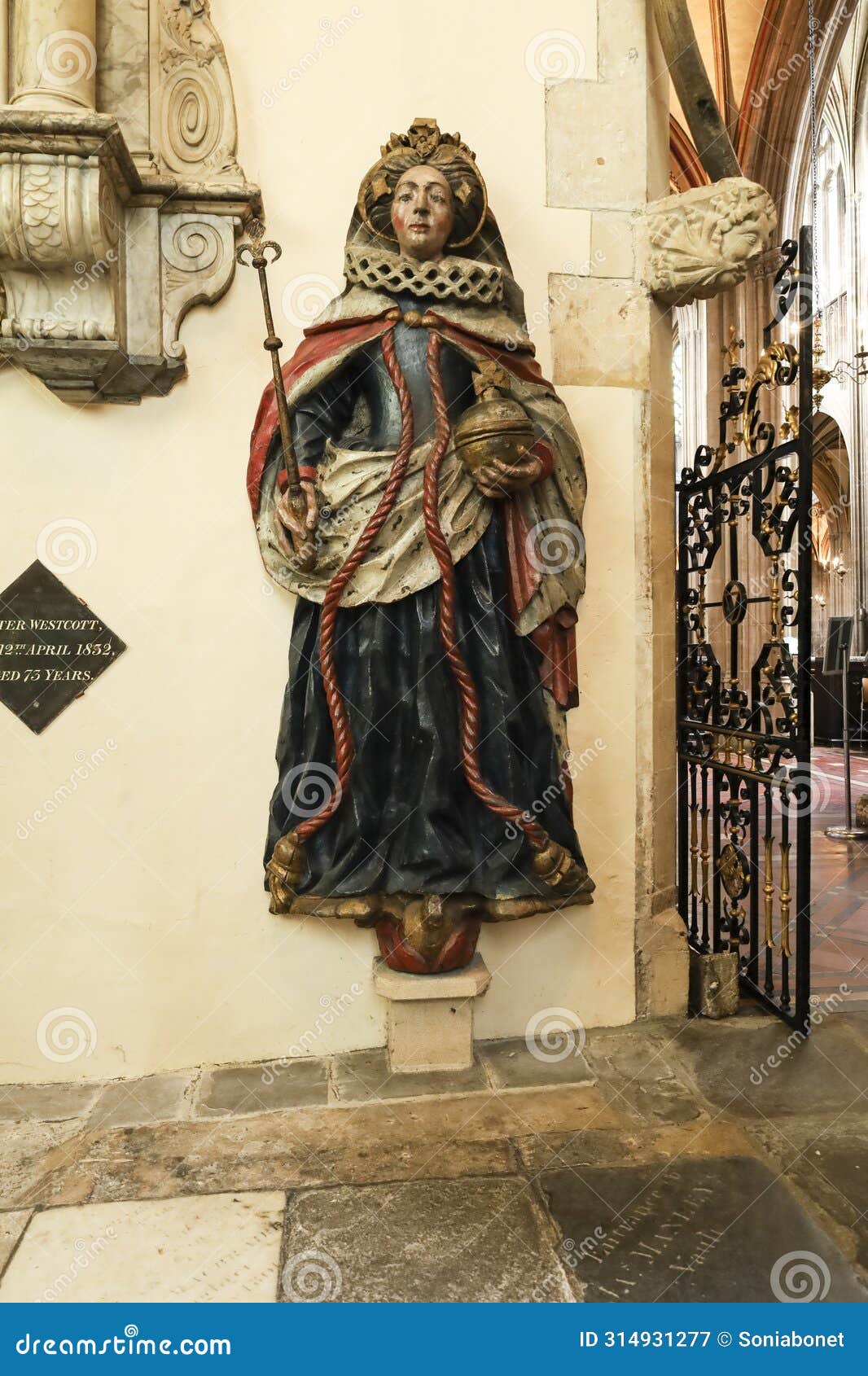 Old Woman Statue in the Cathedral of Bristol Editorial Photography ...