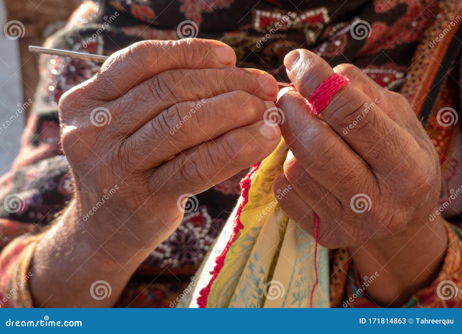 An Old Woman Weaving with Hands Stock Image - Image of sweater, loom ...