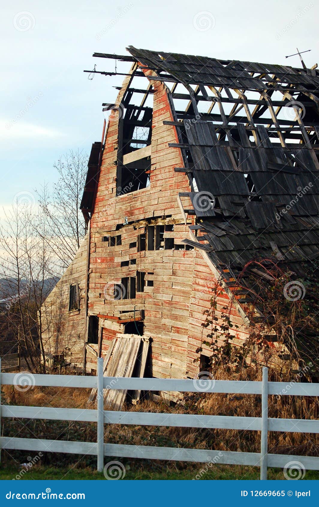 Old wooden barn stock image. Image of structure, farm - 12669665