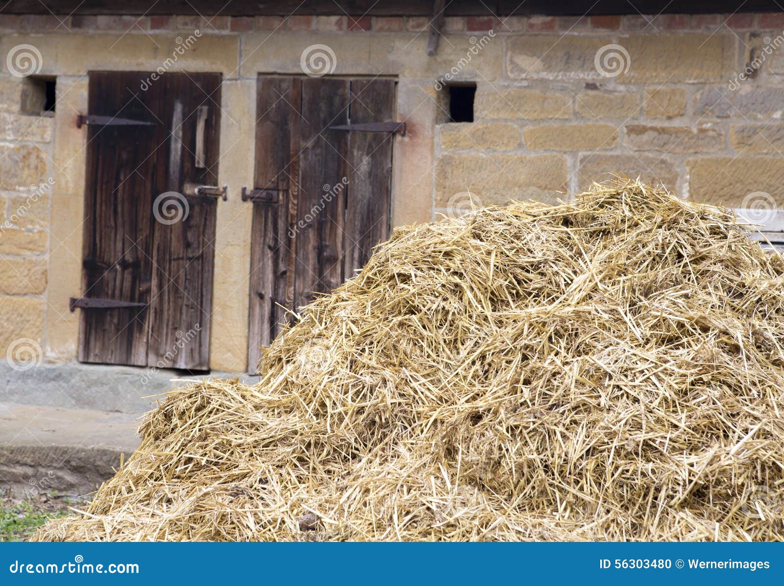 Old Wooden Barn Doors with a Haystack Stock Photo - Image of gate ...