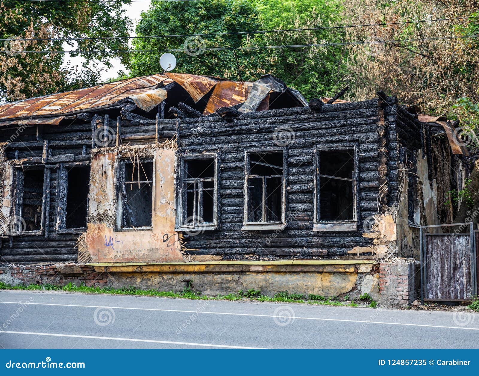 Old wooden burned building stock image. Image of catastrophe - 124857235