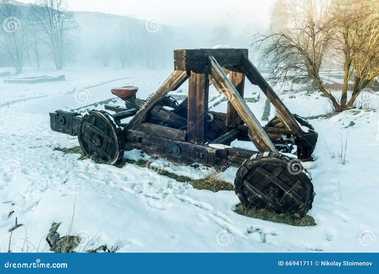 Old wooden catapult stock image. Image of wood, catapult - 66941711
