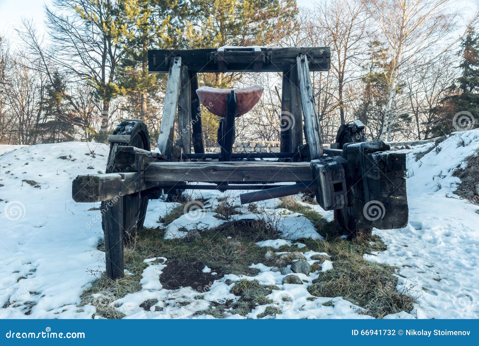 Old wooden catapult stock photo. Image of ancient, warfare - 66941732