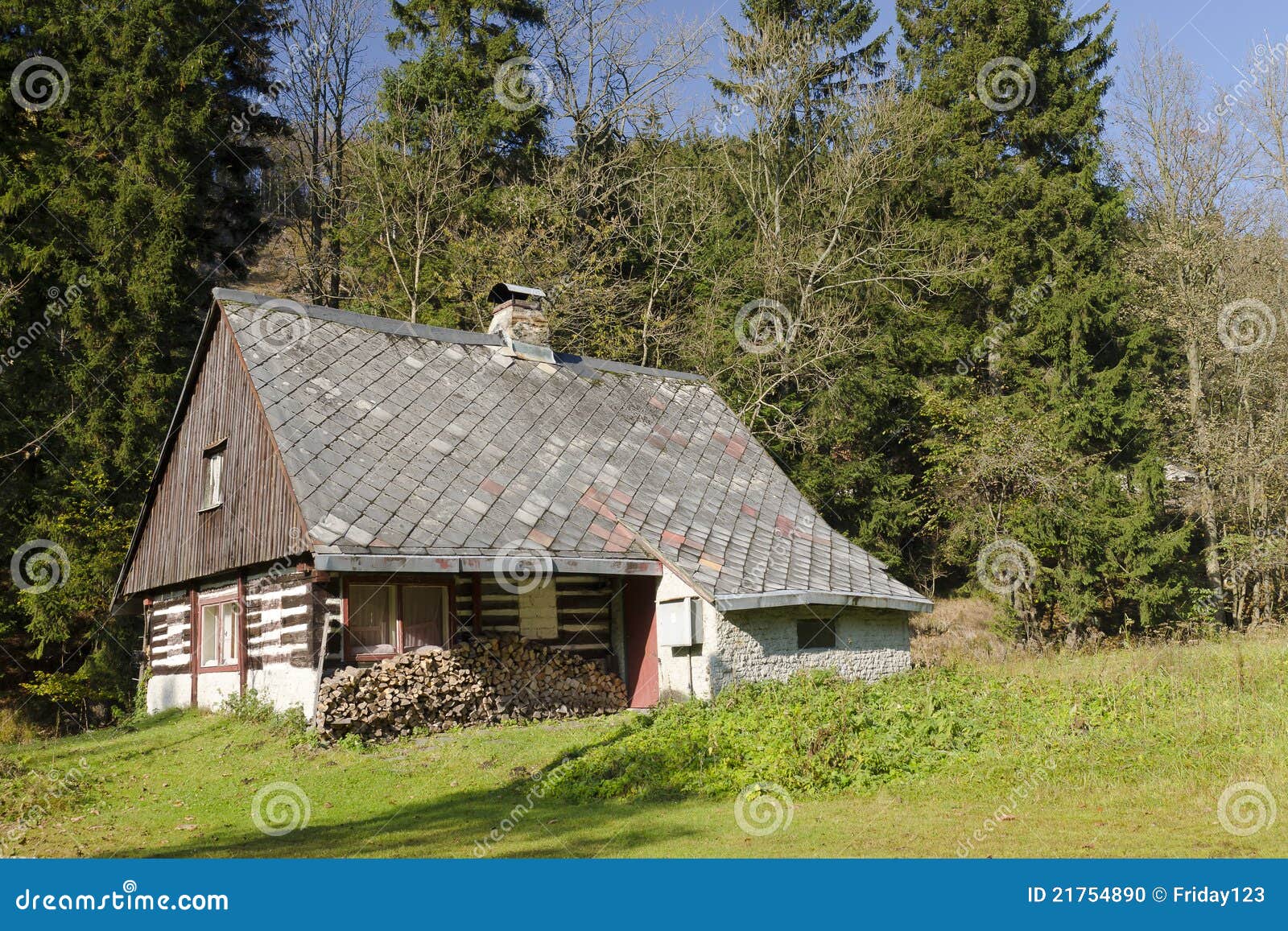 Old wooden chalet stock photo. Image of travel, outdoor - 21754890