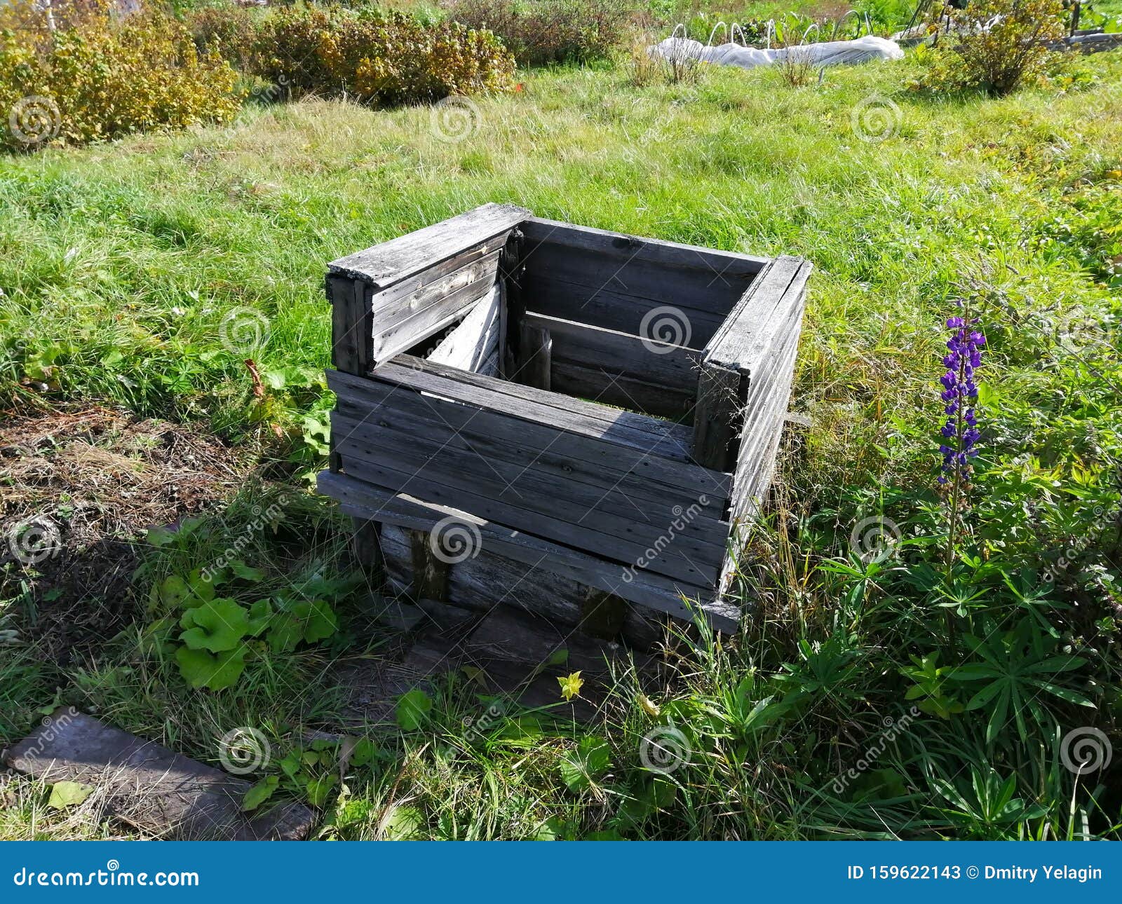 Old Wooden Collapsed Well on the Land Stock Image - Image of abandoned ...