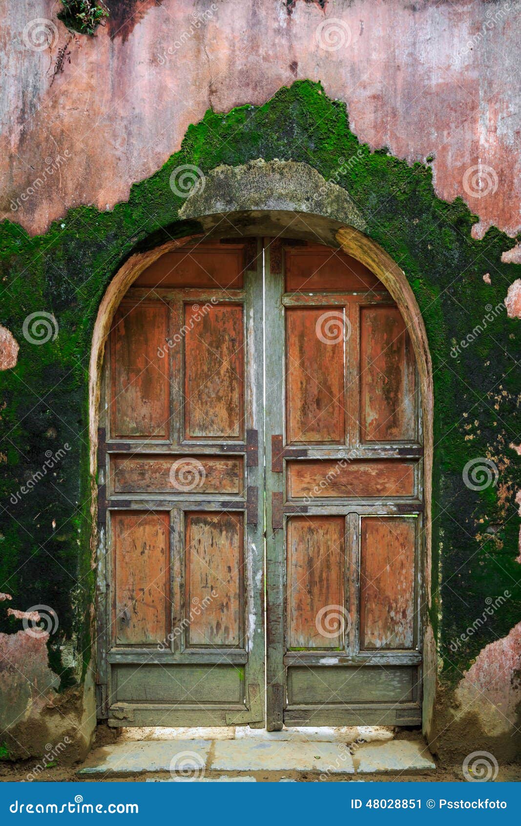 Old wooden door stock image. Image of entrance, wooden - 48028851