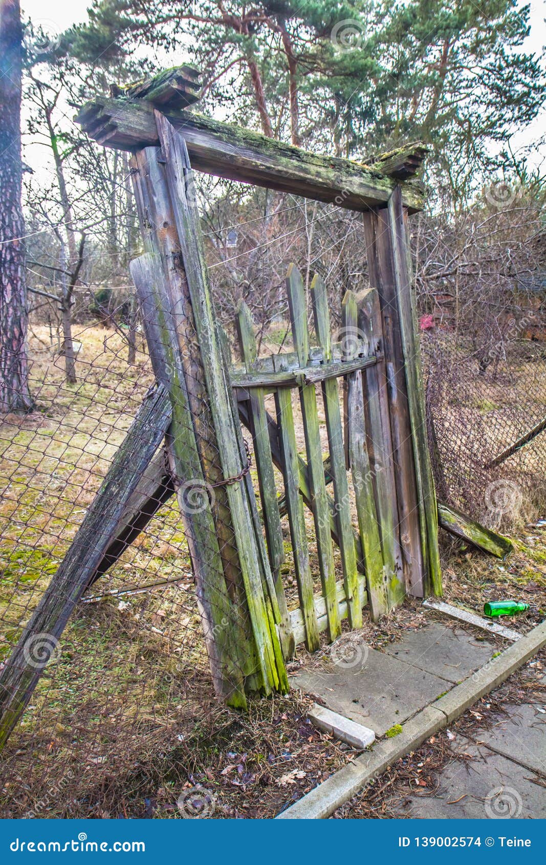 An old wooden gate stock photo. Image of backyard, eviction - 139002574