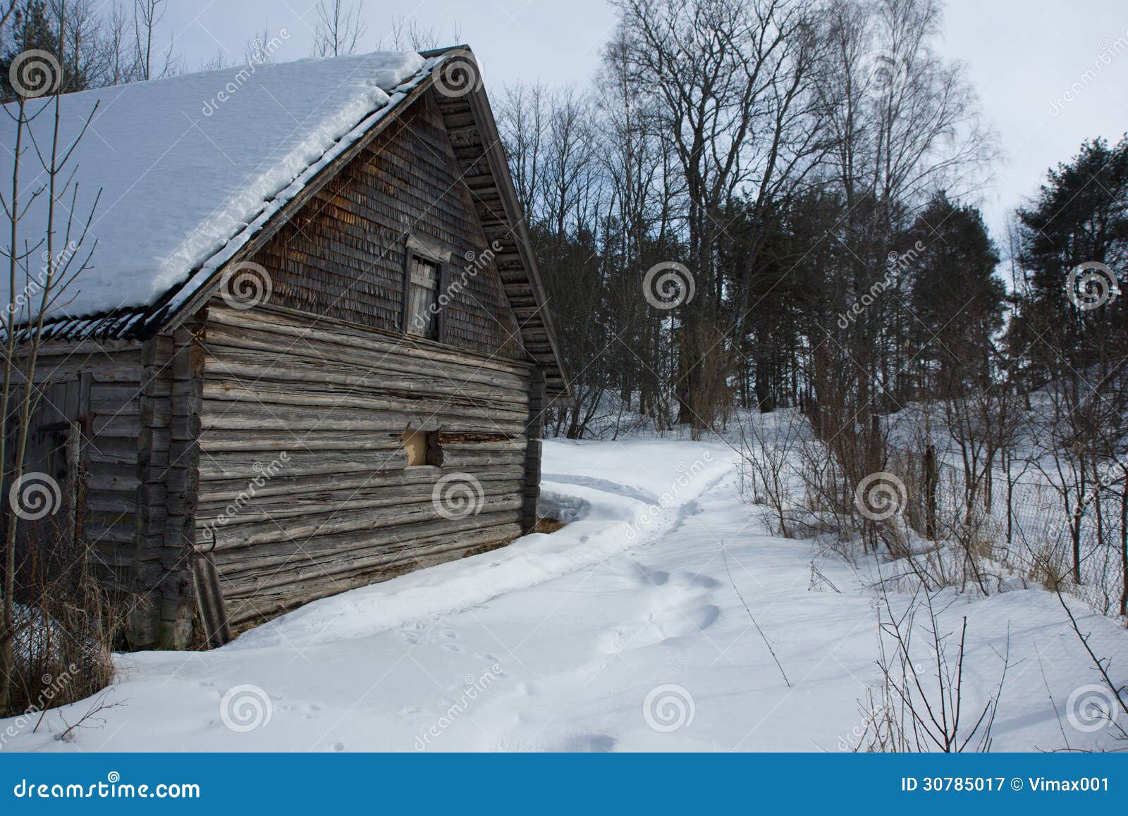 Old Wooden House Covered by Snow Stock Image - Image of leisure, frosty ...