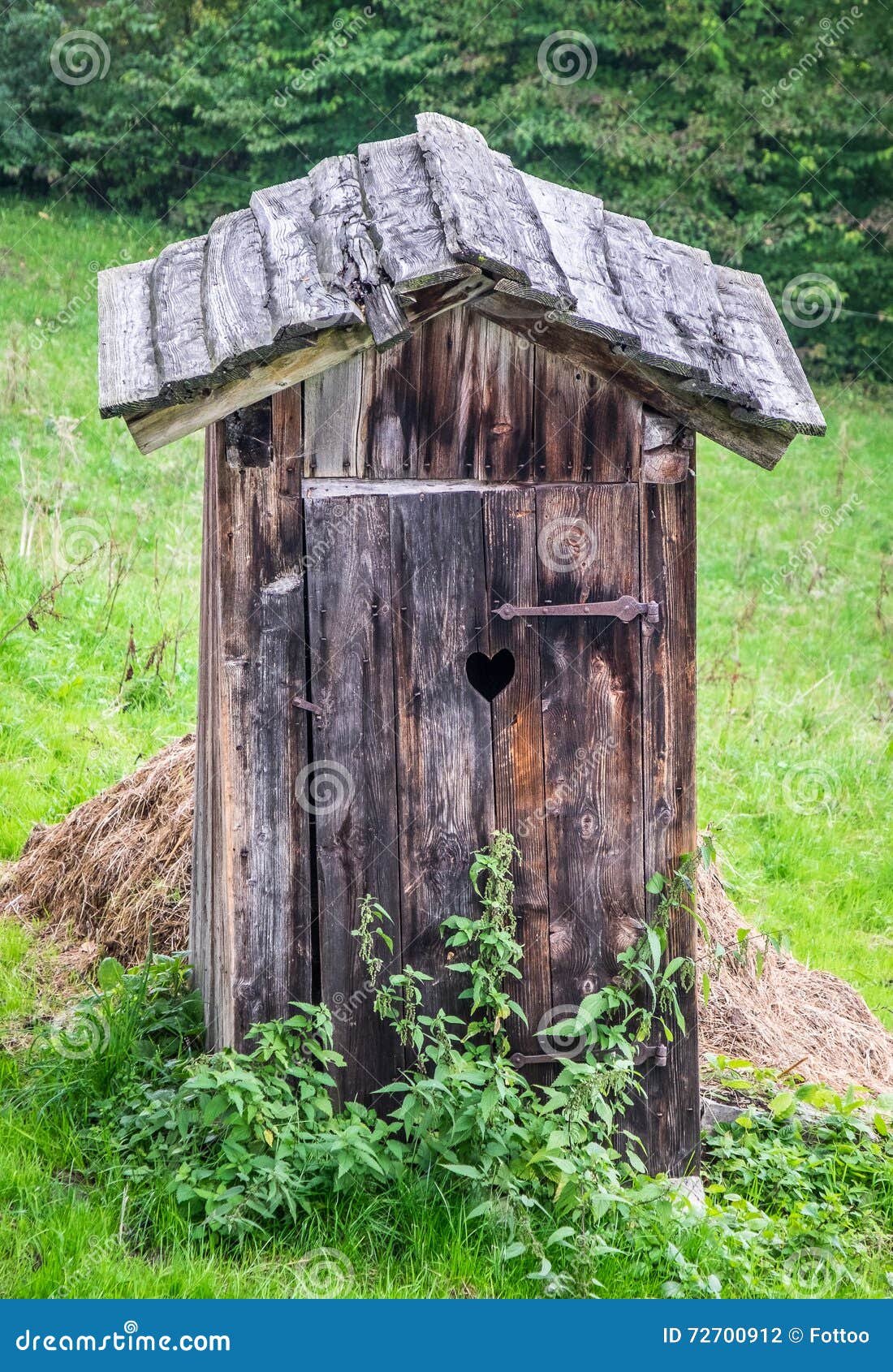 Old wooden outhouse stock photo. Image of shack, door - 72700912