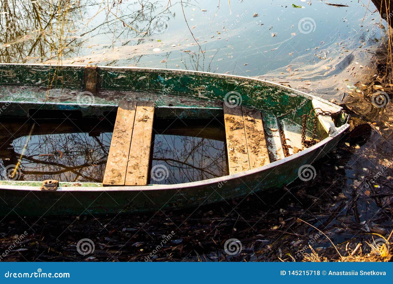 Old Wooden Row Boat Stock Photos - Download 3,538 Royalty Free Photos