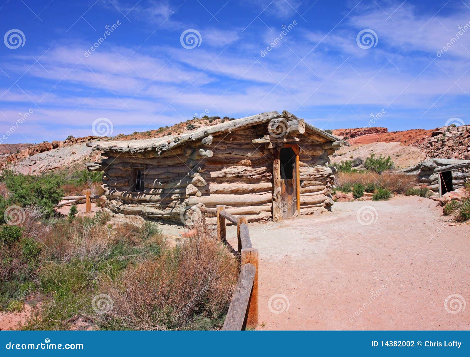 Old Wooden Single Story Ranch Home Stock Photo - Image of canyon ...
