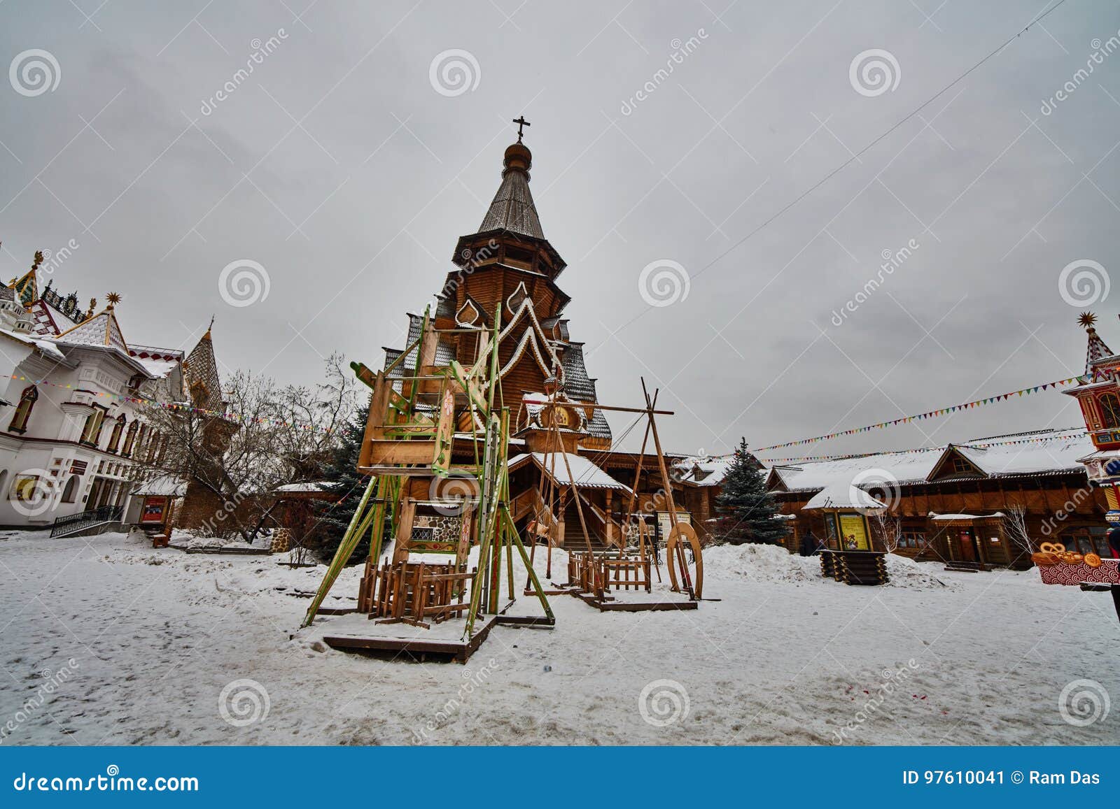 Old Wooden Structure at Izmailovsky Kremlin, Moscow Editorial Photo ...