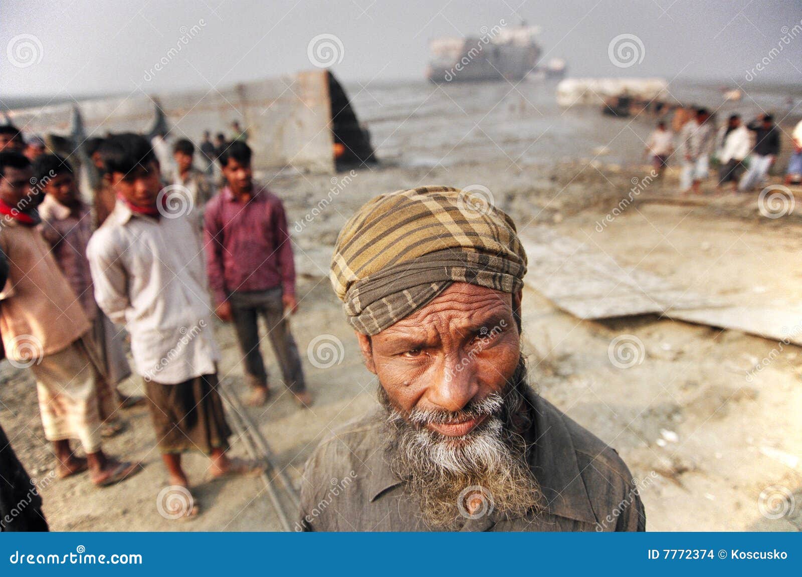 Old worker editorial stock image. Image of seacoast, iron - 7772374