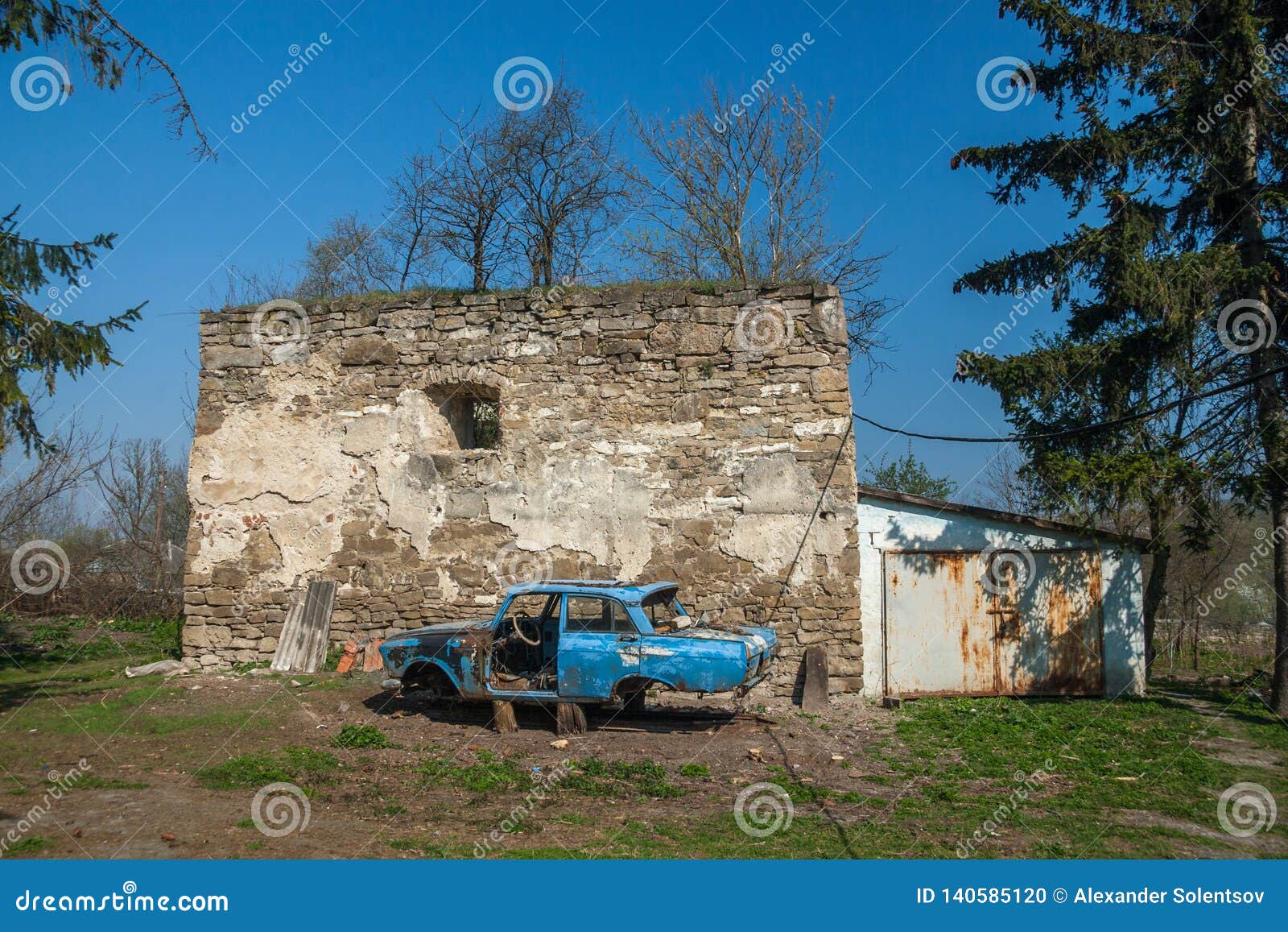 Old wrecked car stock photo. Image of recycling, dump - 140585120