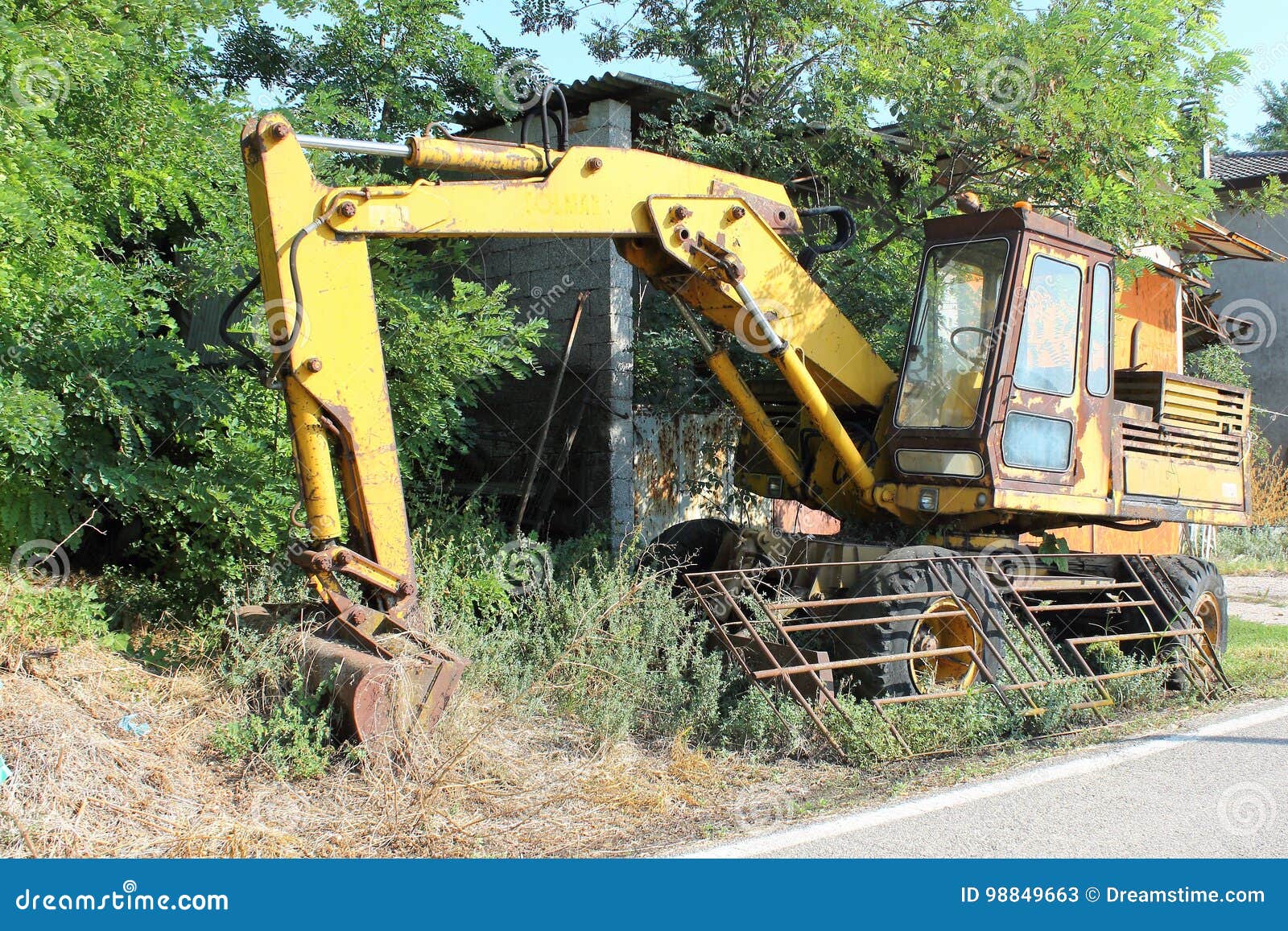 Rusty backhoe stock image. Image of backhoe, gravel, scraper - 98849663