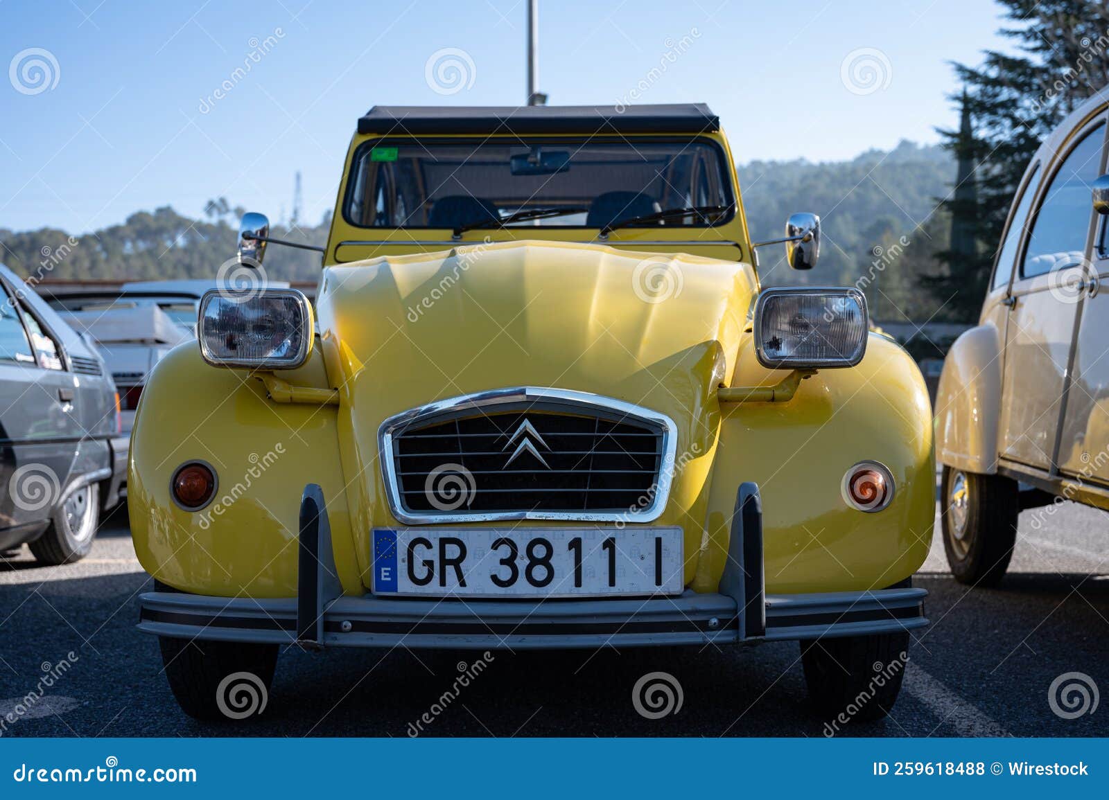 Old Yellow Citroen 2CV Parked Outside Editorial Stock Photo - Image of ...