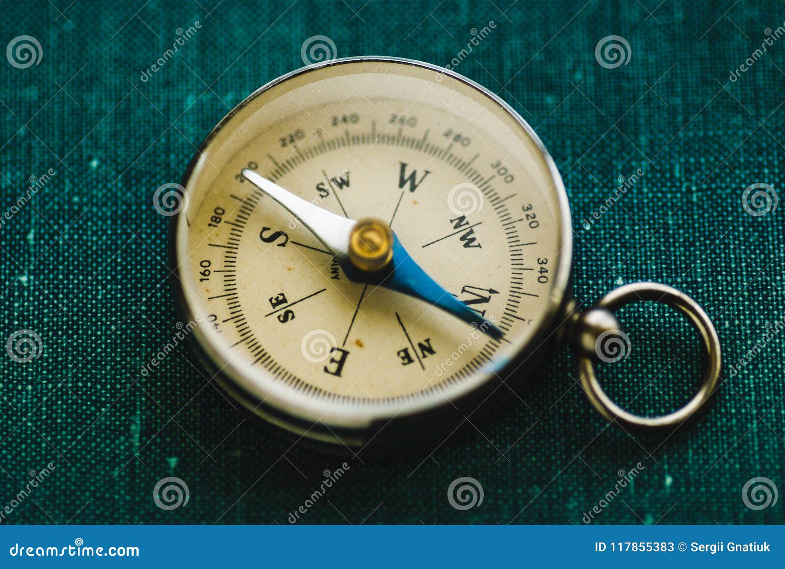 Retro compass with arrow stock image. Image of instrument - 117855383
