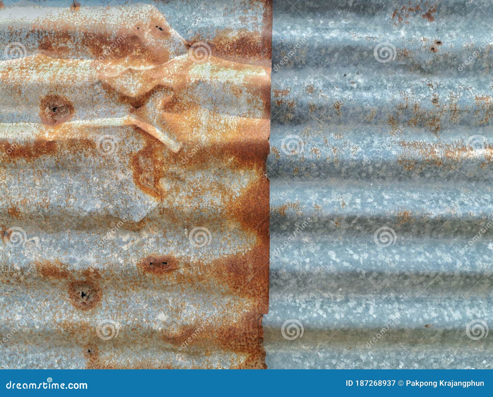 Old zinc walls rusting. stock image. Image of decay - 187268937