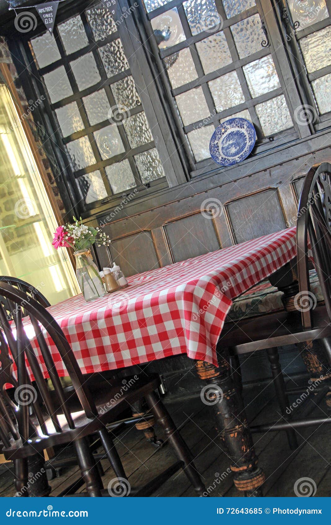 Olde Worlde Rustic Tea Room Stock Image - Image of gingham, quiet: 72643685