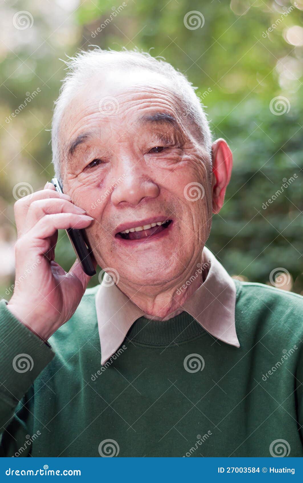 Older man talking phone stock photo. Image of cell, grandfather - 27003584