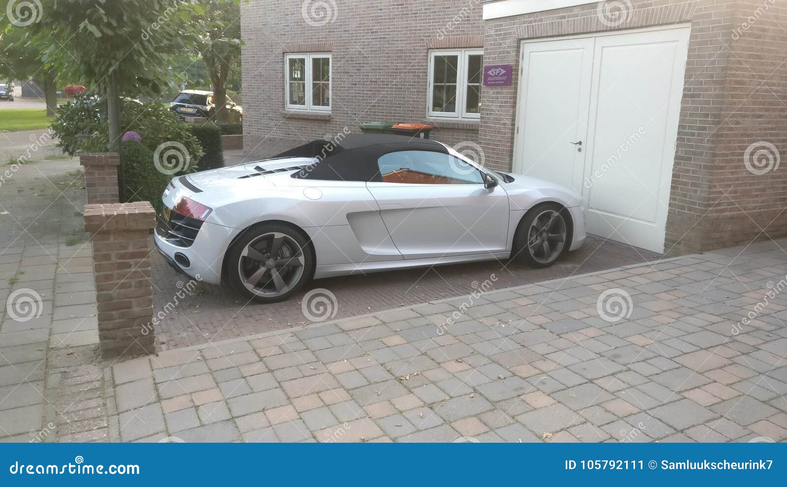 An Older Model of the Audi R8 Convertible Editorial Photo - Image of ...