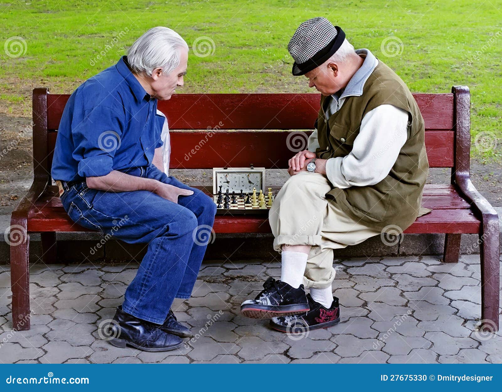 Older People Play Chess on a Bench Editorial Image - Image of clock ...