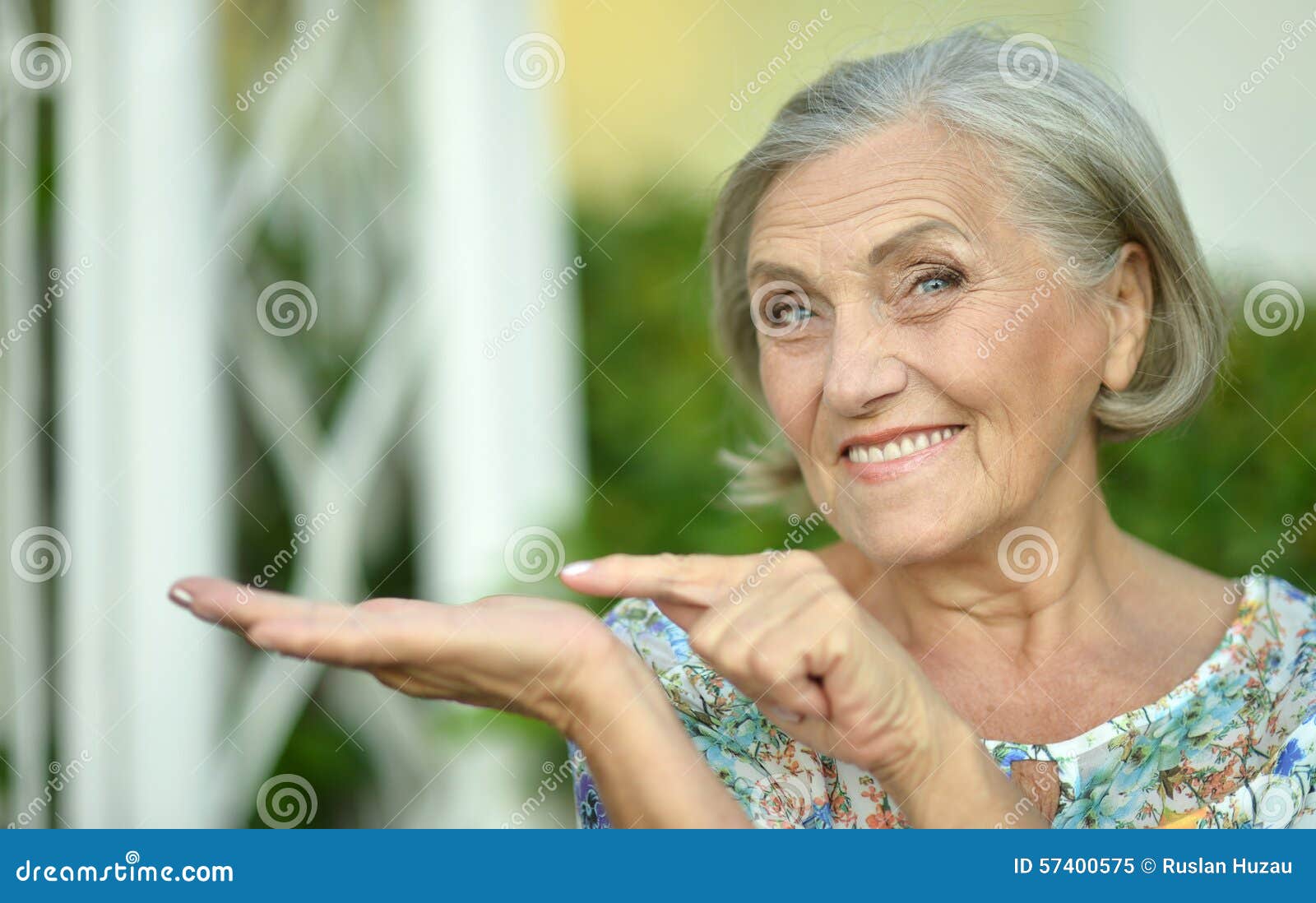 1,048 Older Woman Pointing Background Stock Photos - Free & Royalty ...