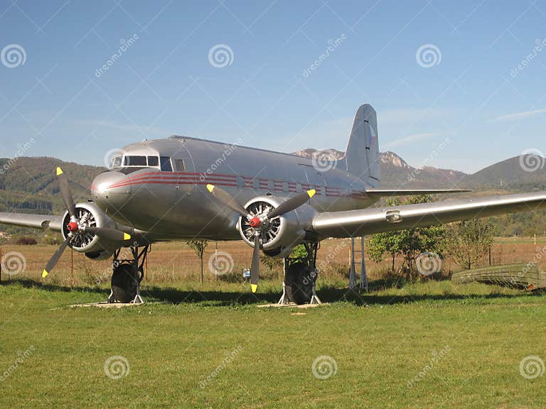 Oldtimer Aircraft on Airport Stock Photo - Image of oldtimer, engine ...