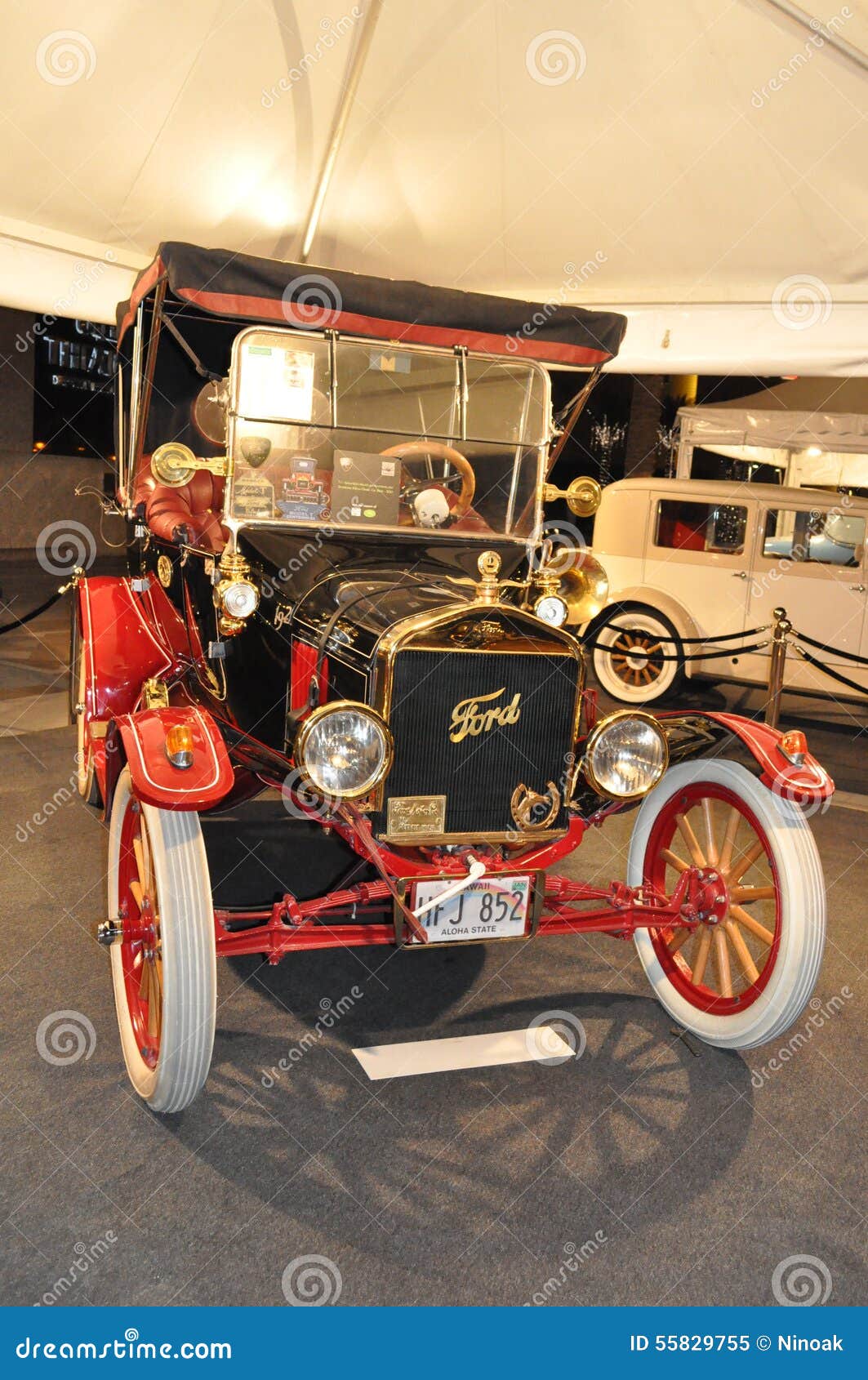 Oldtimer Ford among First Models Editorial Image - Image of golden ...