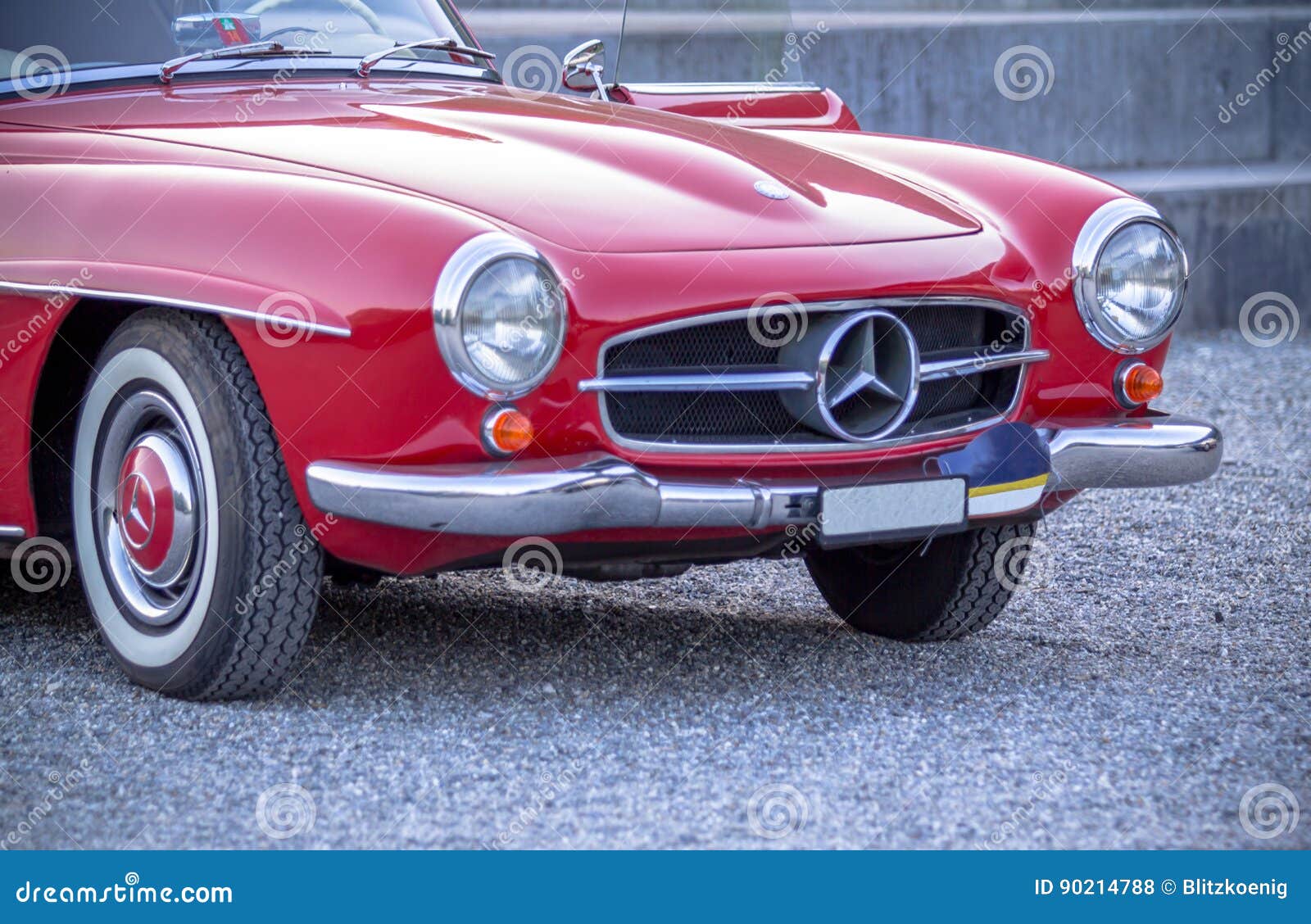Oldtimer Mercedes editorial stock photo. Image of drive - 90214788