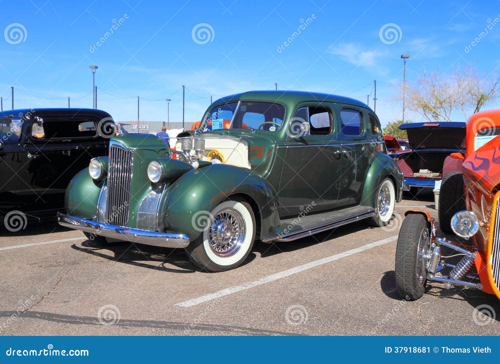 Oldtimer: Packard 1940 redaktionelles foto. Bild von super - 37918681
