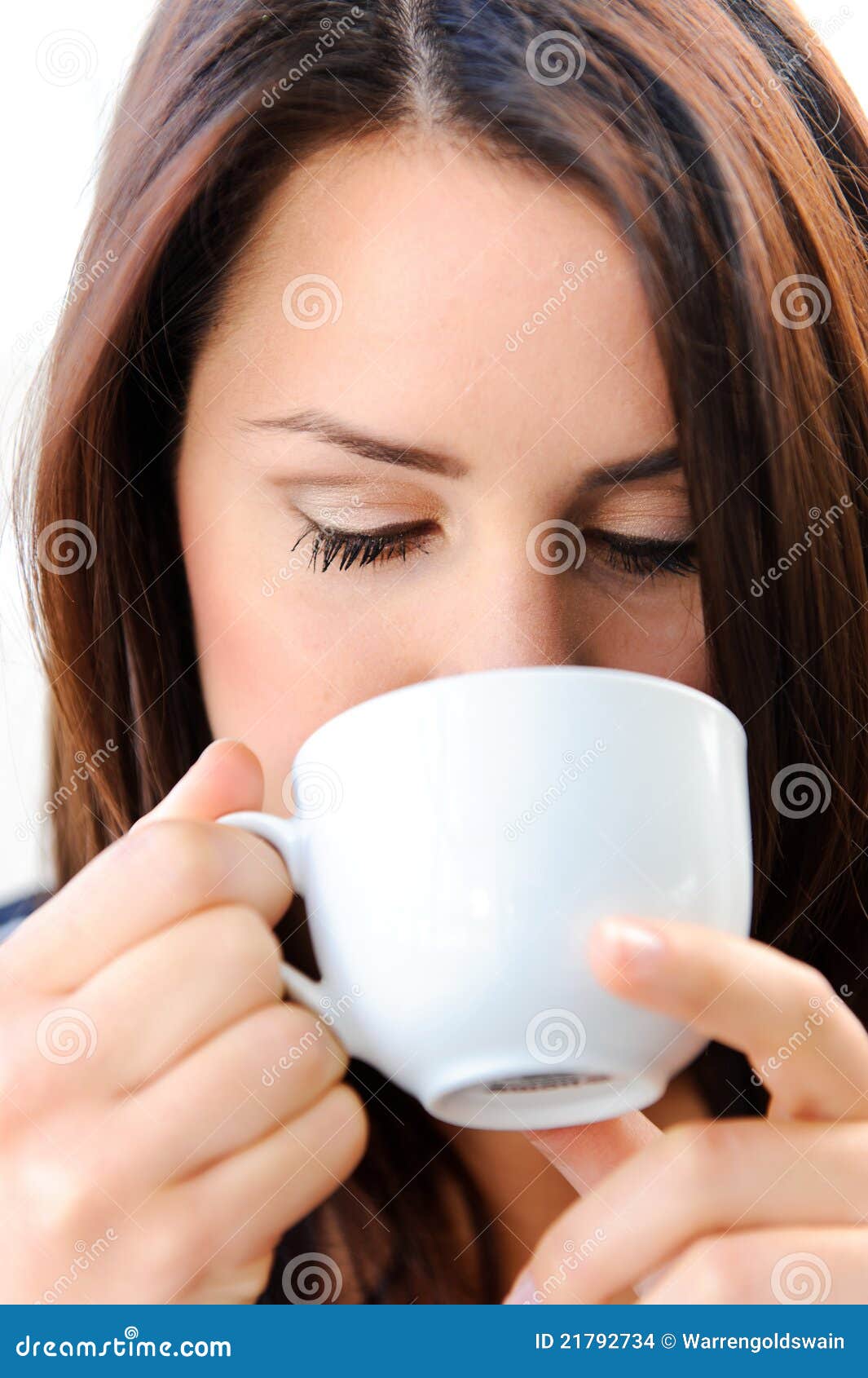 Oler el café foto de archivo. Imagen de mujer, bebida - 21792734