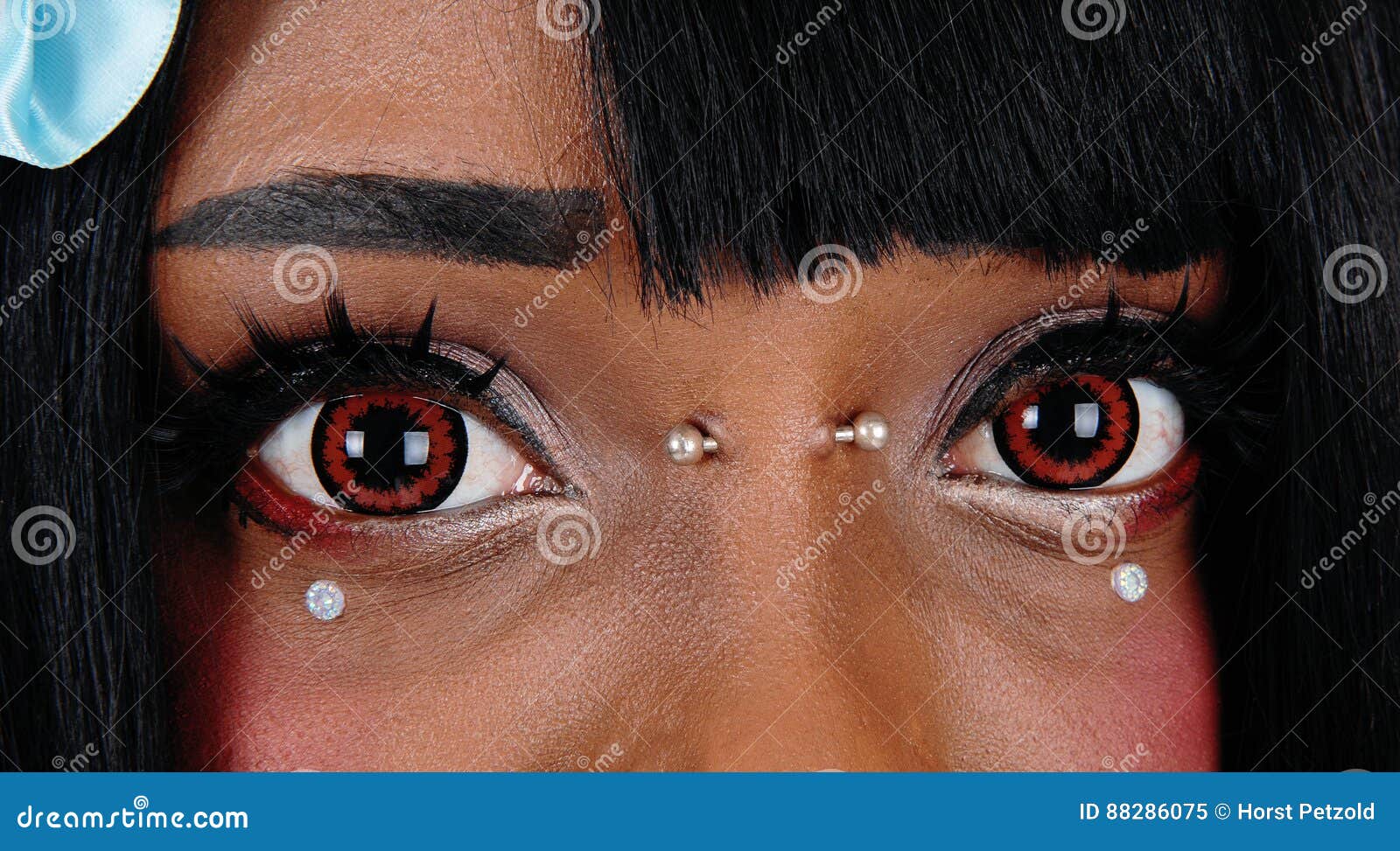 Olhos Grandes Bonitos Da Mulher Imagem de Stock - Imagem de corpo ...