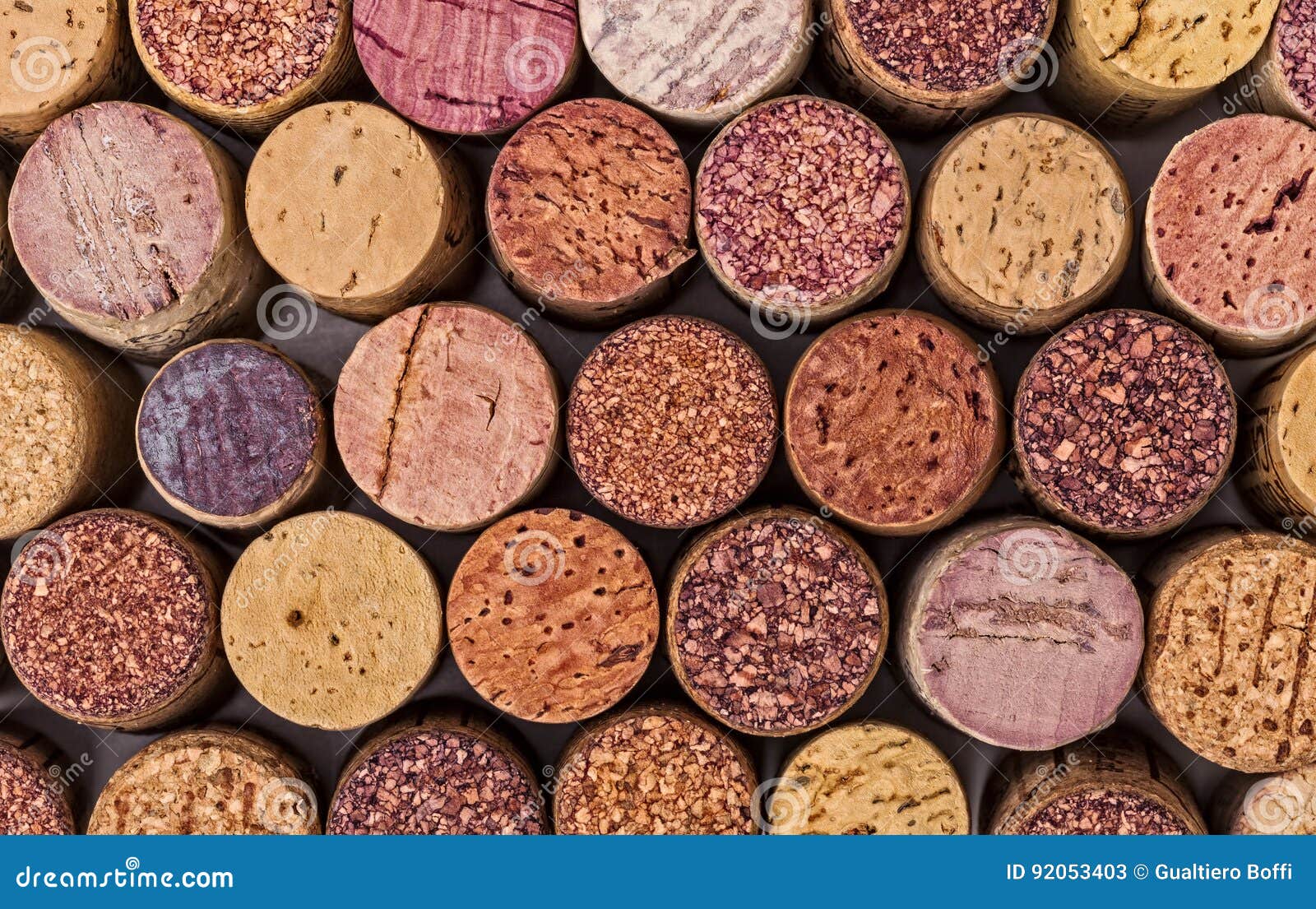 Olik vinkork fotografering för bildbyråer. Bild av anstrykning - 92053403
