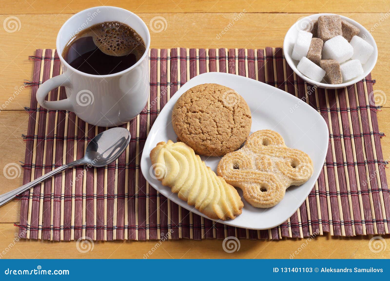 Olika Kaka-, Kaffe- Och Sockerkuber Fotografering för Bildbyråer - Bild ...