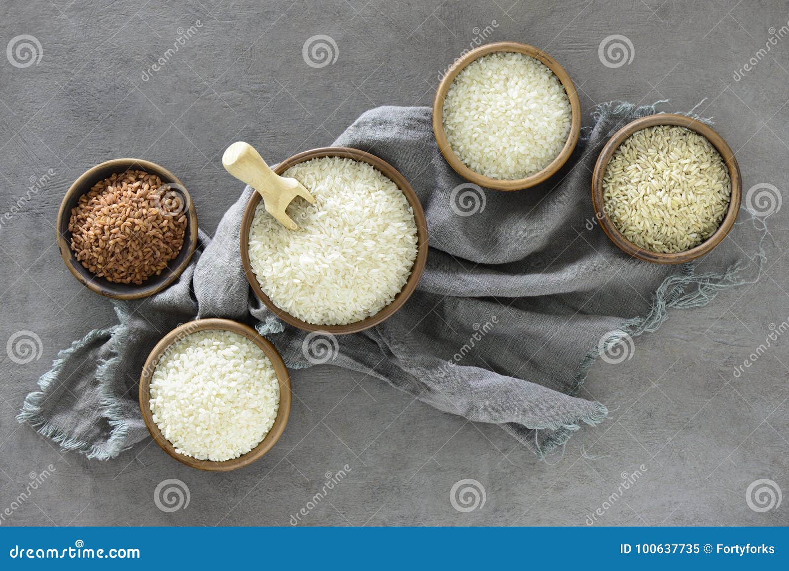 Olika sorter av ris fotografering för bildbyråer. Bild av medf8ort ...