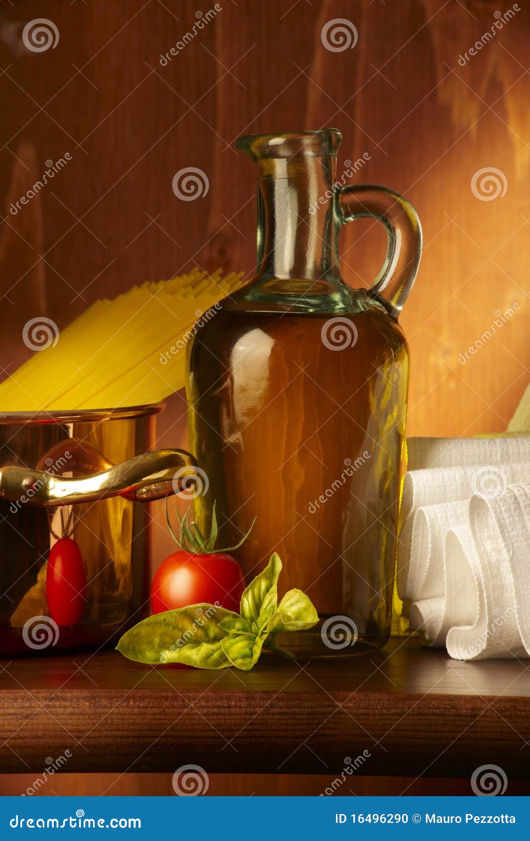 Olio d oliva stock photo. Image of olio, cucina, cibo - 16496290
