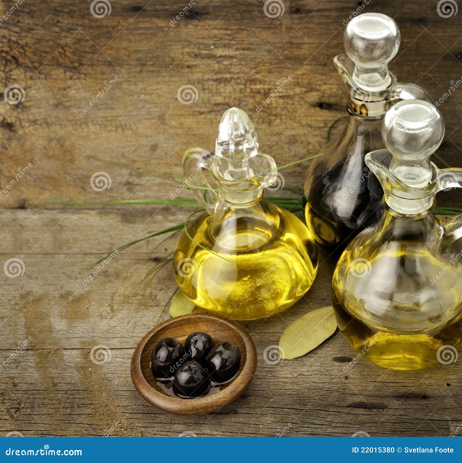 Olio da cucina ed aceto fotografia stock. Immagine di supplementare ...