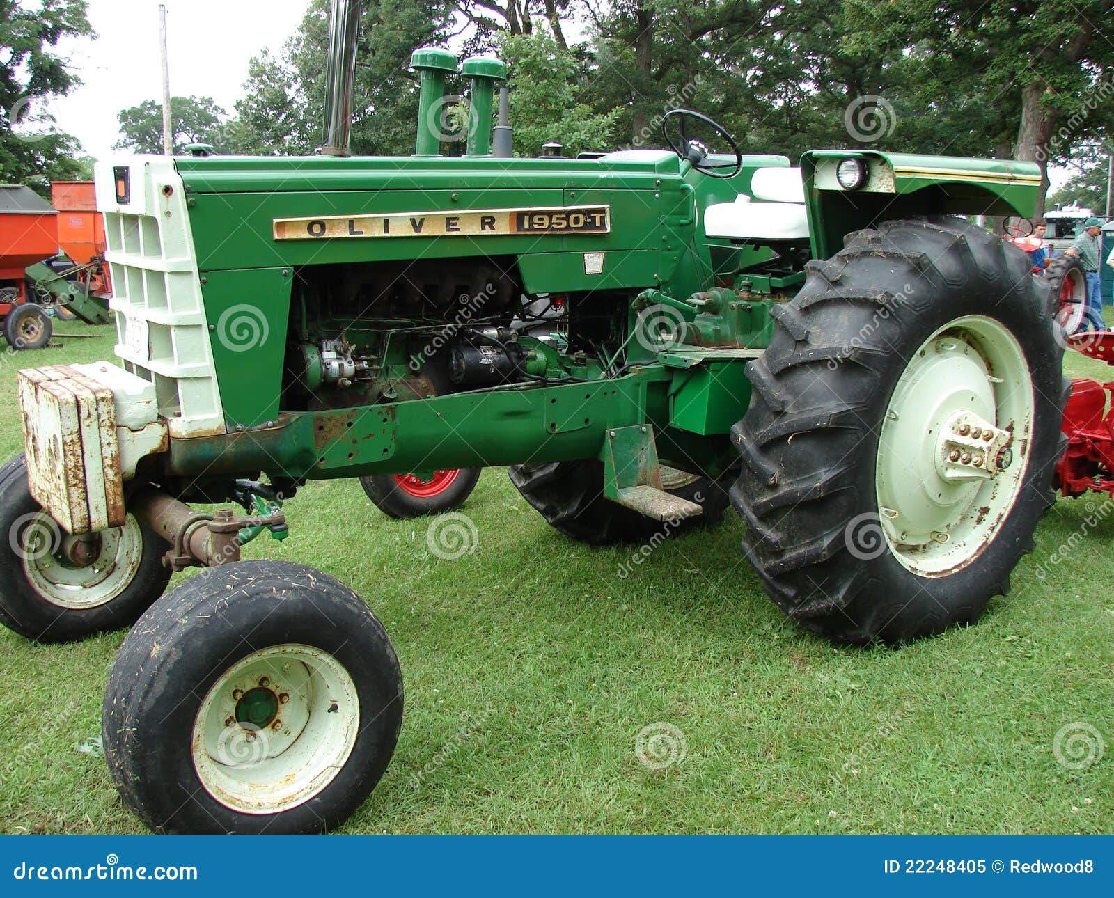 Oliver 1950-T Tractor editorial image. Image of mechanized - 22248405