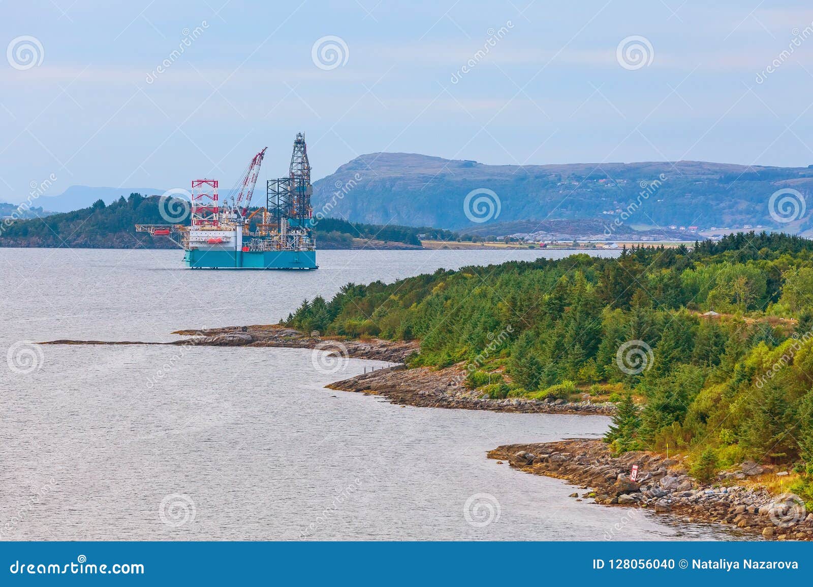 Olje- Plattform I Norge, Stavanger Arkivfoto - Bild av maskin, växt ...