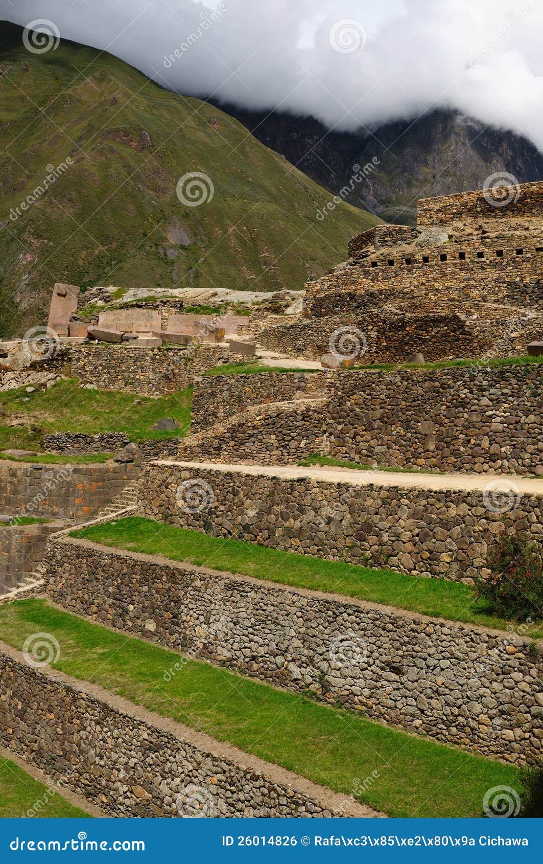 Ollantaytambo Inca Fortress Stock Photo - Image of cusco, city: 26014826