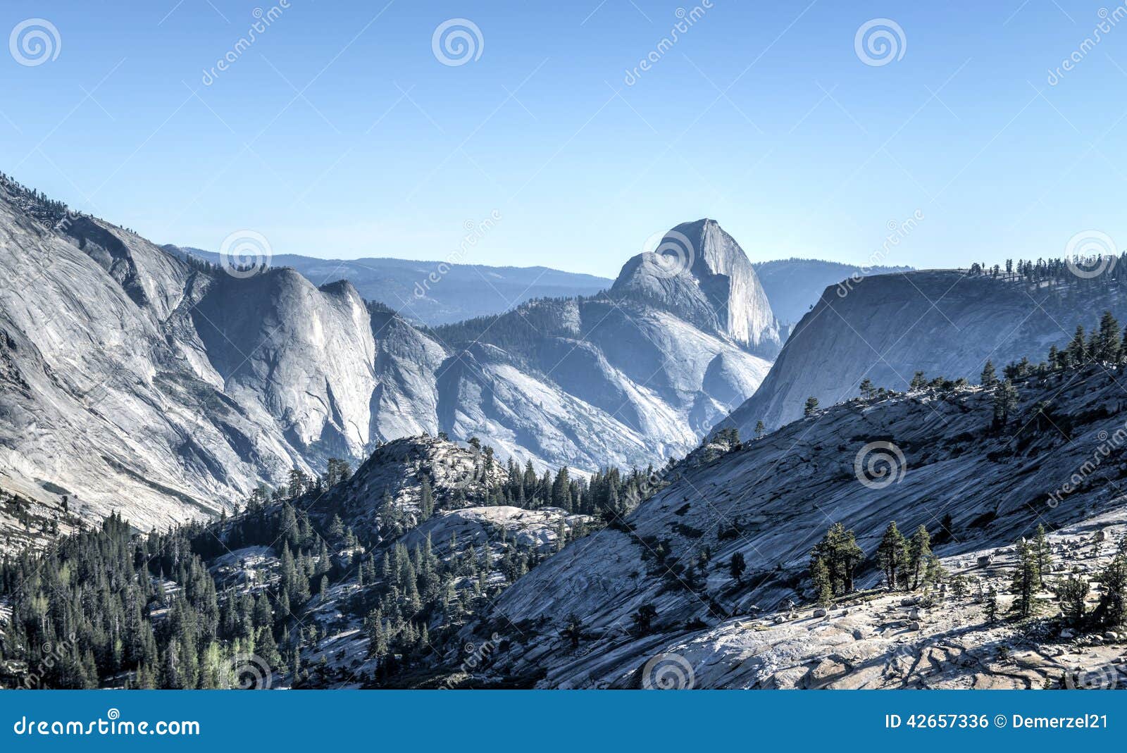 Olmsted Point, Yosemite National Park Stock Photo - Image of tourist ...