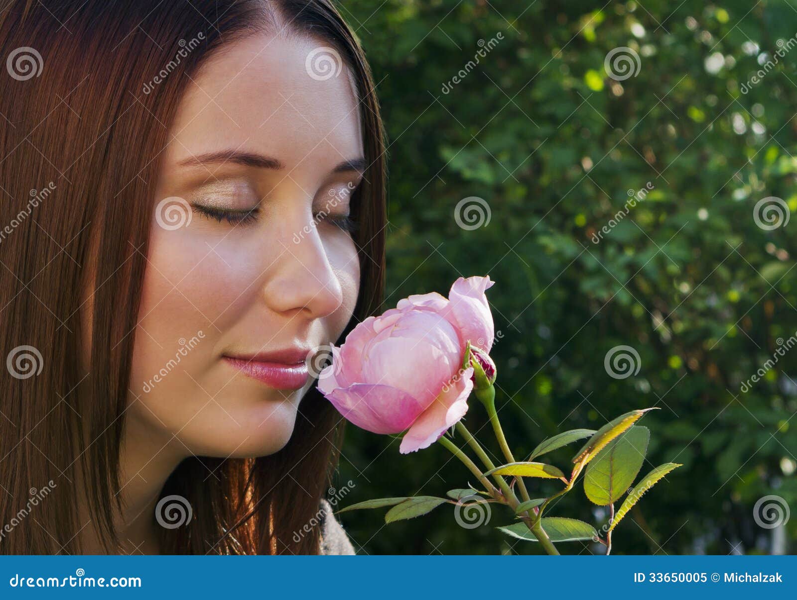 Olor de rosas imagen de archivo. Imagen de pelo, copia - 33650005